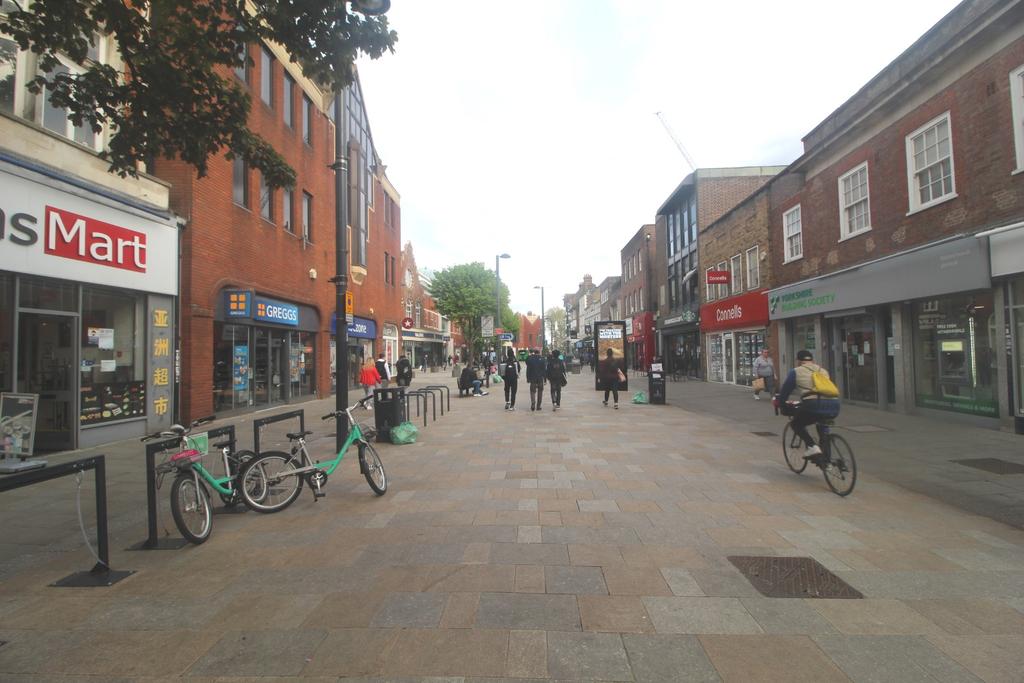 The Parade, High Street, Watford, Hertfordshire, WD17 1LQ 1 bed flat ...
