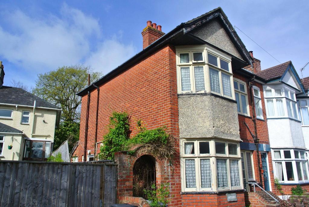 Chilcombe Road, Southbourne 3 bed end of terrace house - £350,000