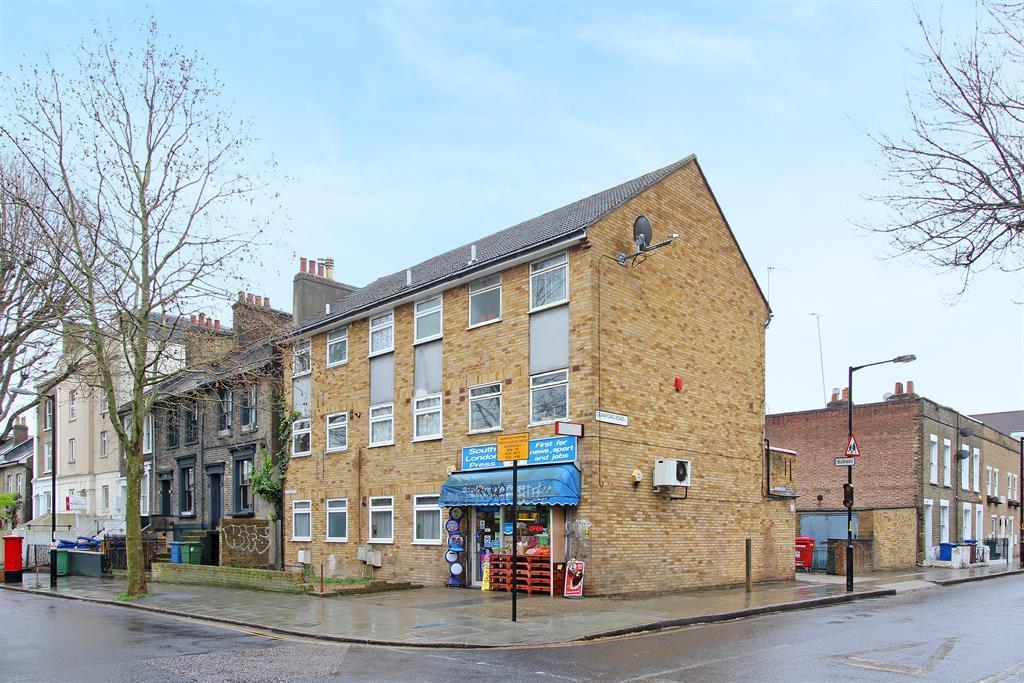 Warner Road, London, SE5 9NE 2 bed maisonette - £1,550 pcm (£358 pw)