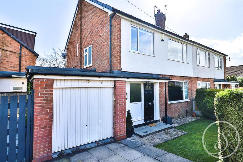Red Hall Gardens, Leeds 3 bed semi-detached house - £320,000