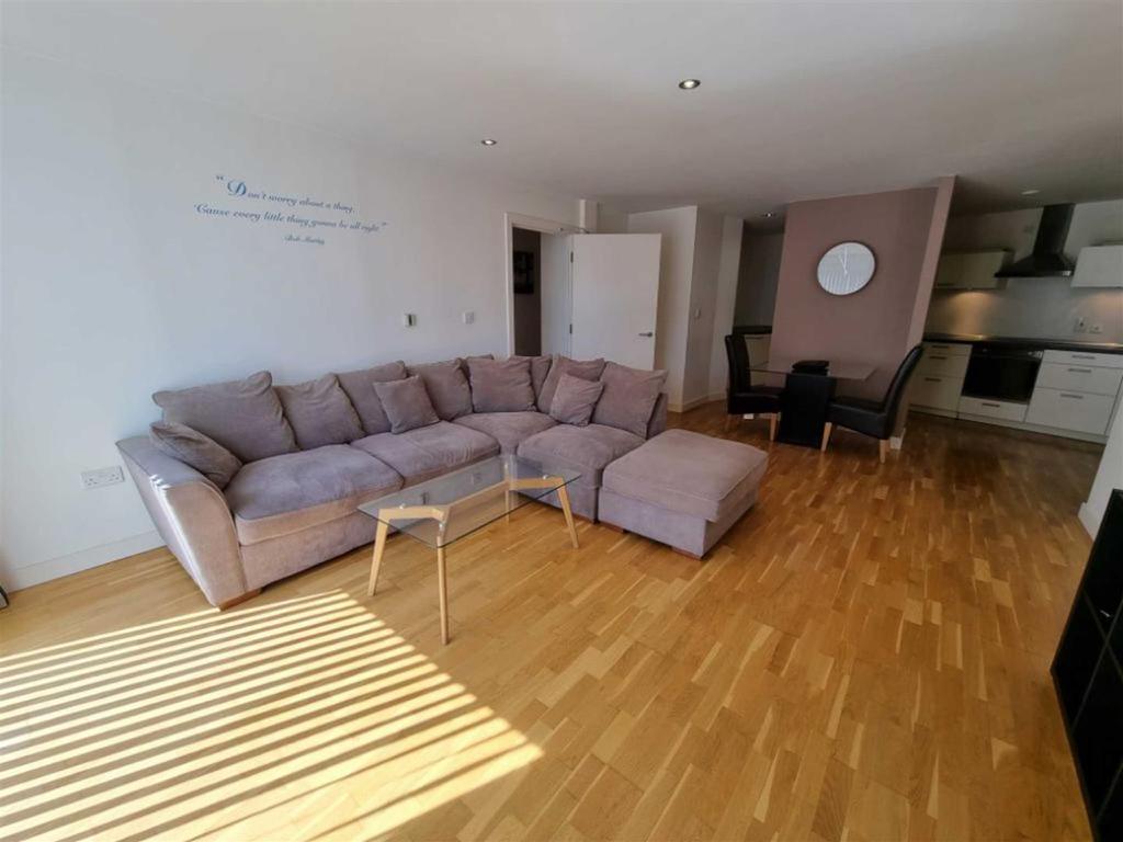 360 Apartments, 1 Rice Street... 2 bed flat - £1,200 pcm (£277 pw)