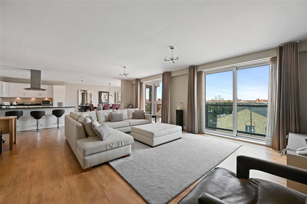 Gooch House, 63-75 Glenthorne Road... 3 bed apartment - £1,400,000