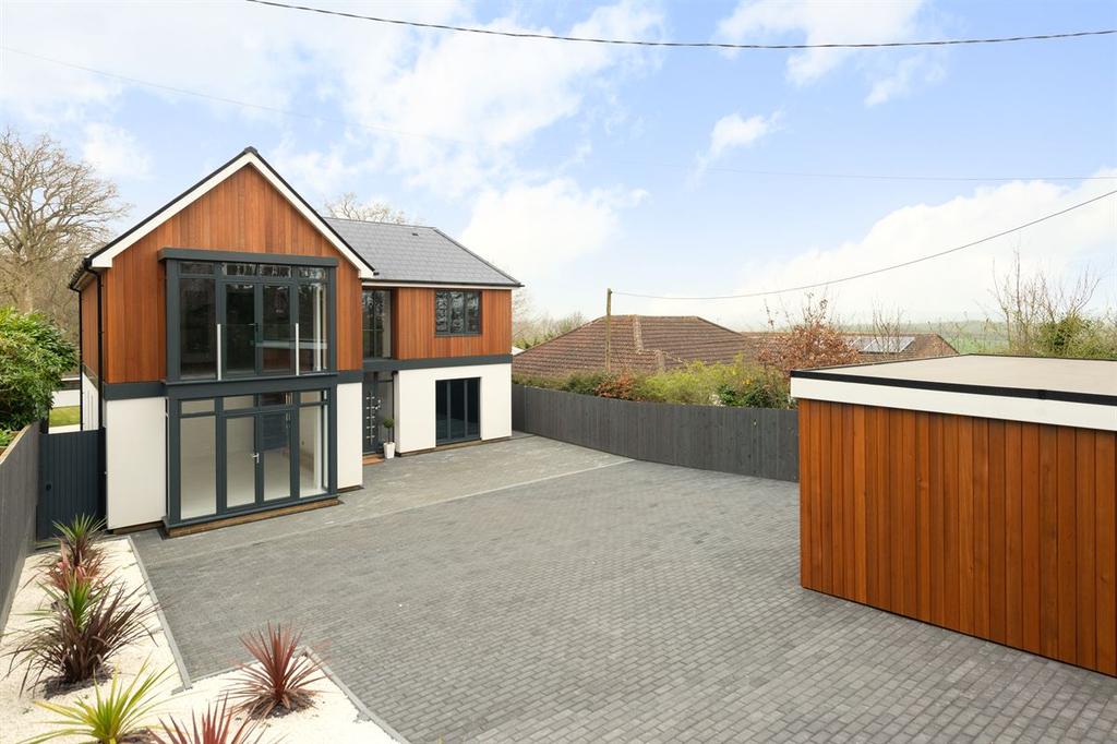 Radfall Road, Chestfield, Whitstable 5 bed detached house - £1,500,000