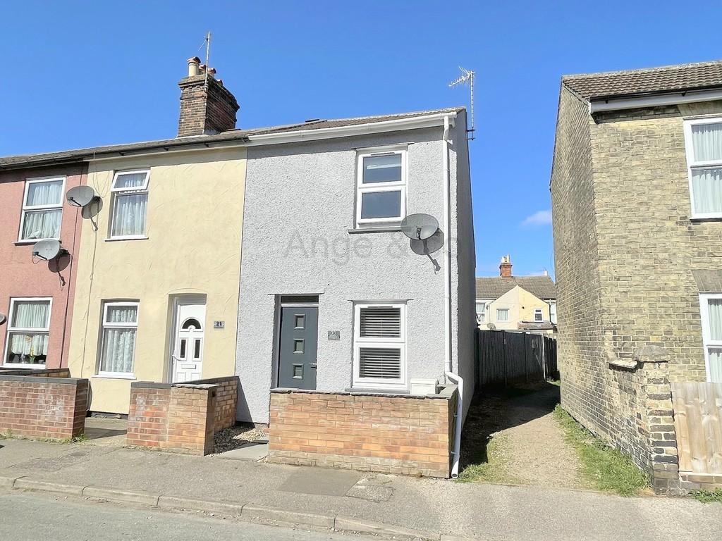 Ontario Road, Lowestoft 3 bed end of terrace house - £160,000