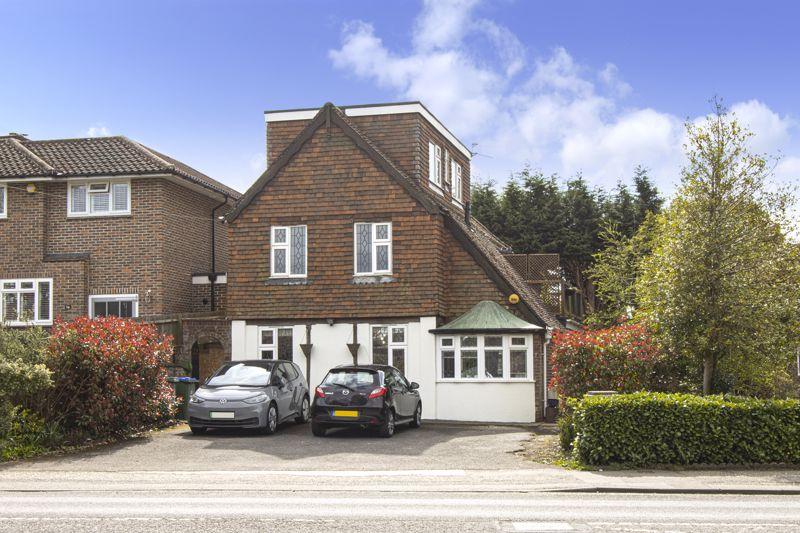 Guildford Road, Horsham 2 bed property - £375,000