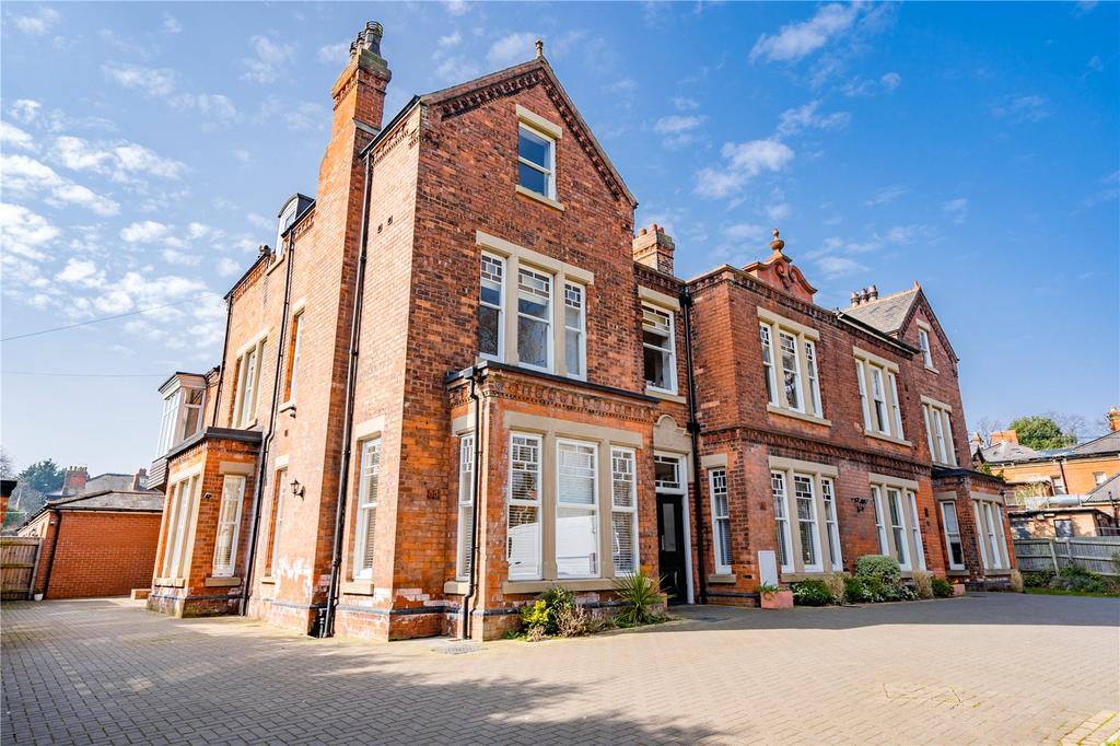 Hazelmere House, 2-4 Welholme Avenue... 2 bed property - £59,000
