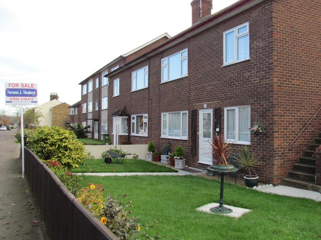 Cadmore Lane, Cheshunt, Waltham... 2 bed ground floor maisonette - £297,995
