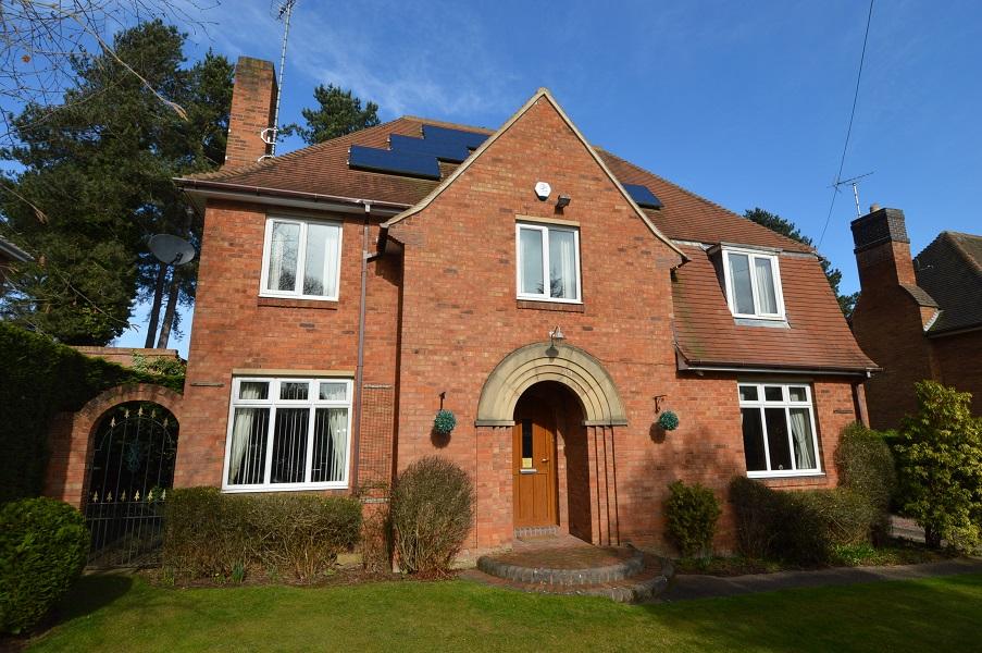 Chaseley Close, Rugeley 4 bed detached house - £600,000