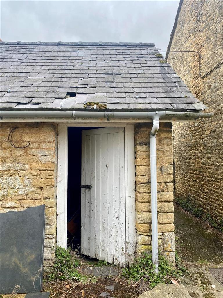 Junction Road, Churchill, Chipping... Workshop & retail space - £35,000