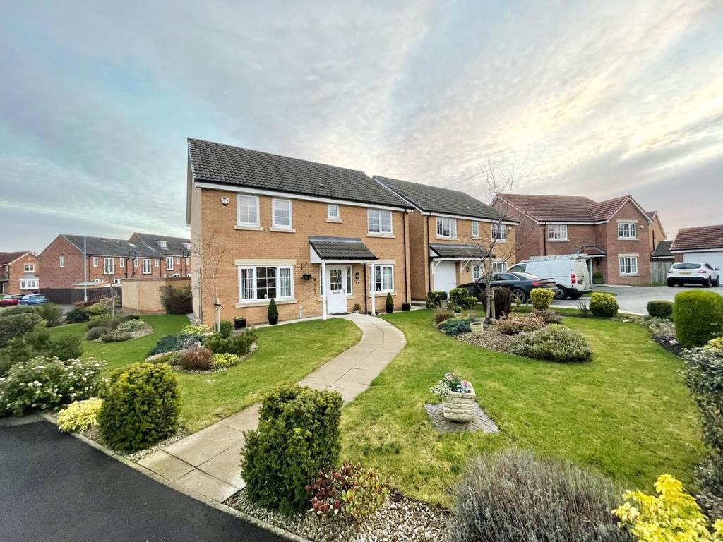 Sledmore Drive, Spennymoor 4 bed detached house - £269,950