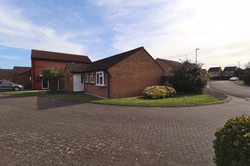Trubshaw Court, Gloucester 3 bed bungalow - £1,100 pcm (£254 pw)