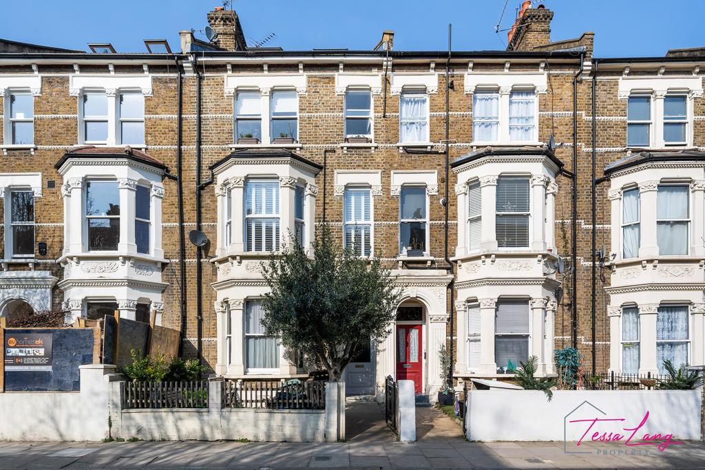 Croxley Road, London W9 2 bed flat - £635,000