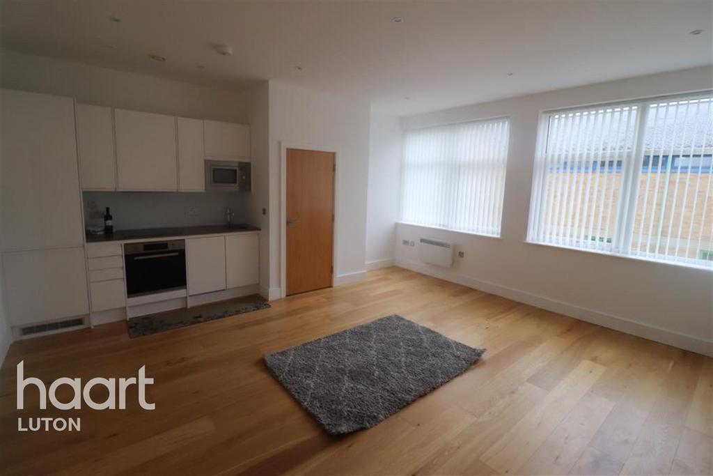 The Landmark, Flowers Way, Luton 1 bed flat - £1,000 pcm (£231 pw)
