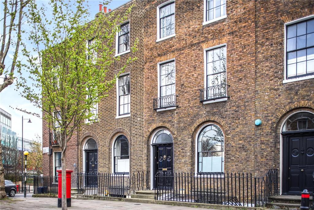 Sutton Place, London, E9 4 bed terraced house - £4,250 pcm (£981 pw)