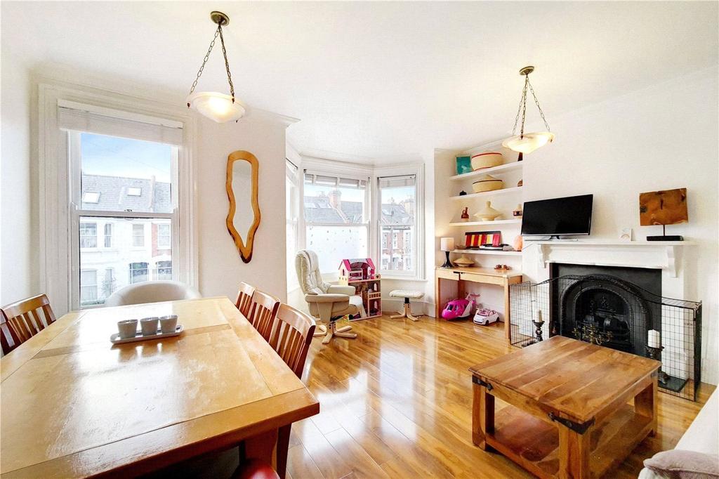Nelson Road, London, N8 2 bed apartment - £680,000