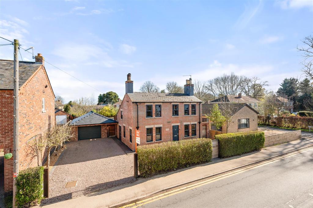 High Street, Gosberton, Spalding 3 bed detached house - £325,000