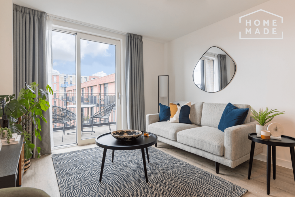 Chalk, New Maker Yards, Salford, M5 3 bed flat - £2,000 pcm (£462 pw)