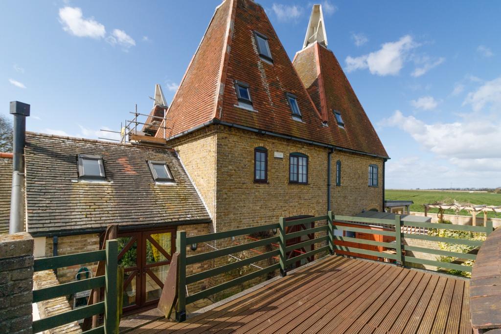 Durlock Road, Staple 2 bed semi-detached house - £425,000