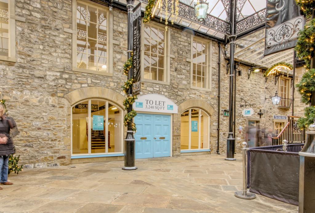 Craven Court Shopping Centre, High... Retail property (high street) - £ ...