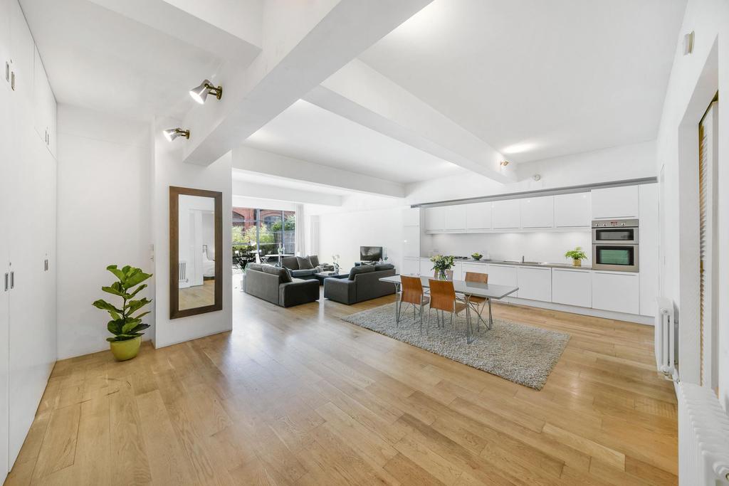 York Way, London, N1 2 bed flat - £1,595,000