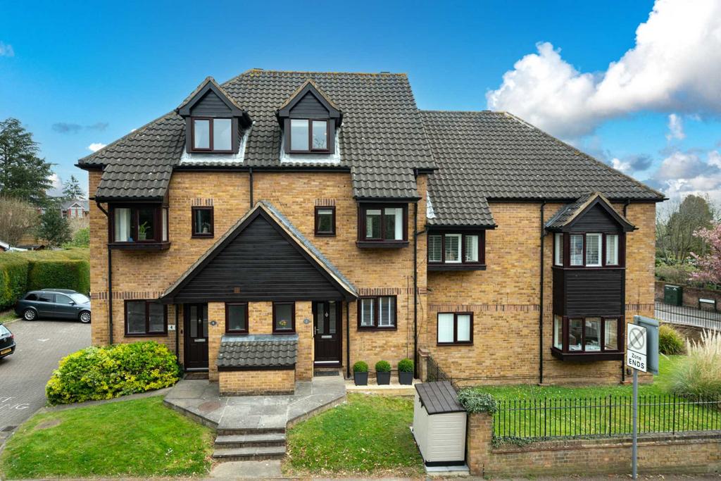 Green End Road, Boxmoor 3 bed house - £425,000