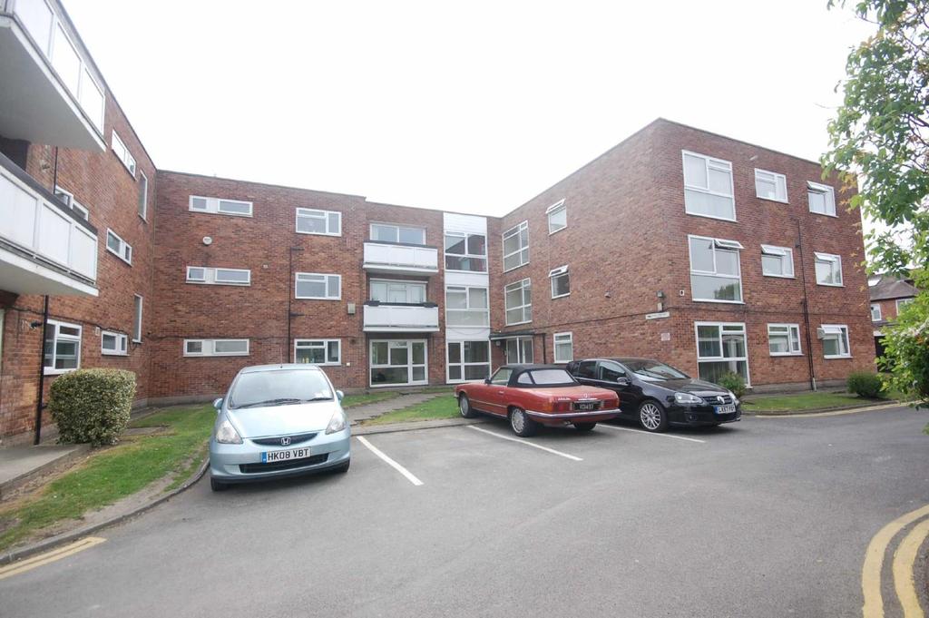 Fog Lane, Didsbury 2 bed flat - £950 pcm (£219 pw)