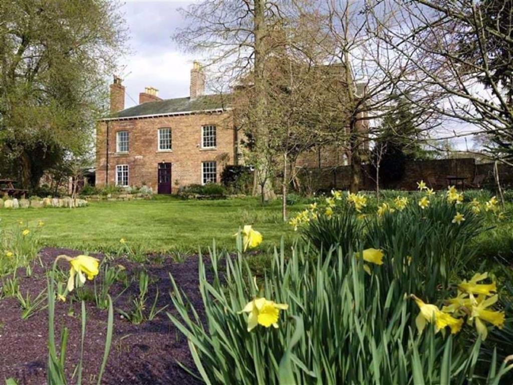 Black Park, Chirk 4 bed semi-detached house - £500,000