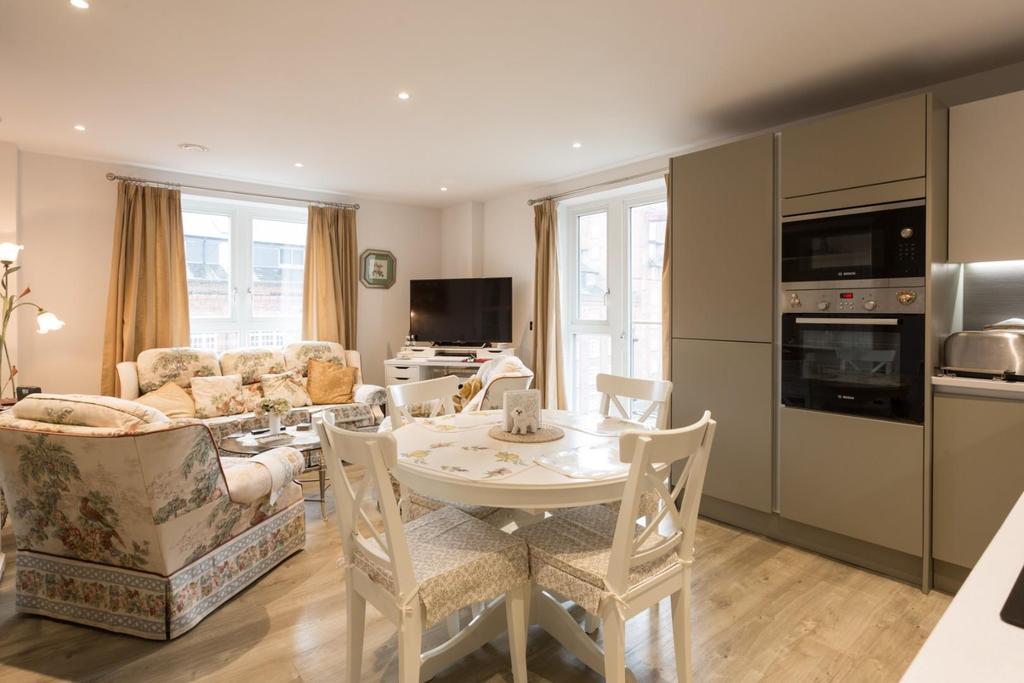 Core 4 Leetham House, Leetham Lane, York 2 bed apartment - £320,000