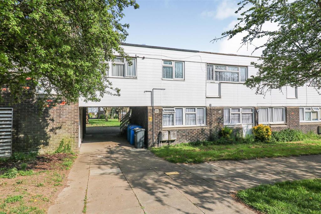 Shawbridge, Harlow 1 bed apartment - £175,000