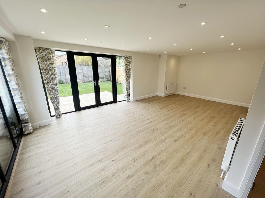The Moors, Kidlington, Oxfordshire, OX5 3 bed detached house - £1,850 ...
