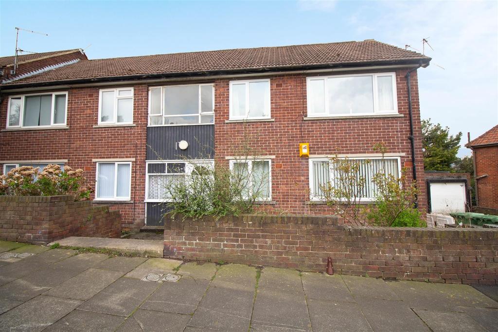 Maple Grove, Saltwell, Gateshead 2 bed property - £55,000