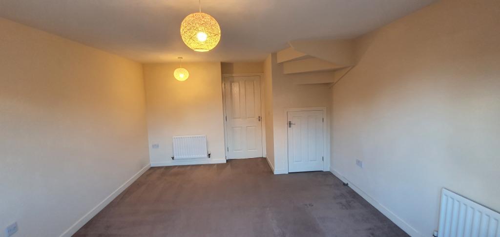 Sunbeam Way, Coventry, CV3 3 bed semi-detached house to rent - £995 pcm ...