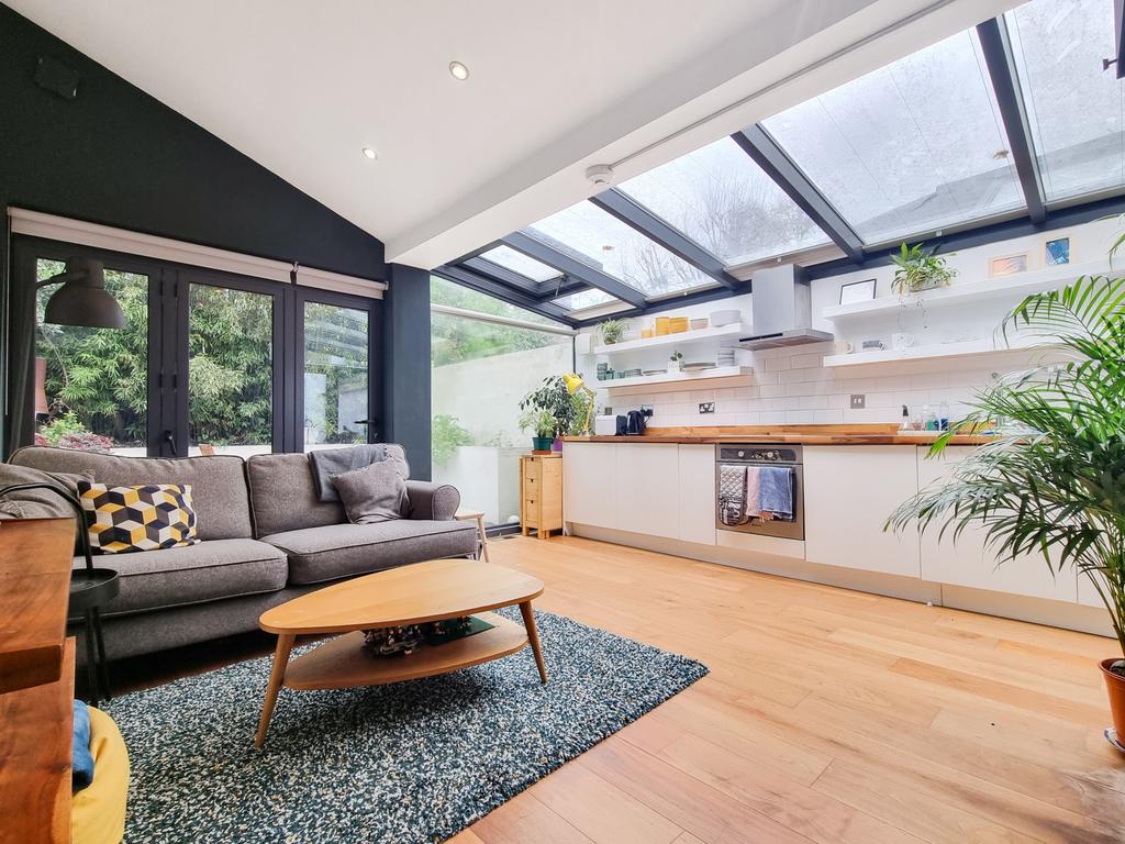 Landcroft Road, London, SE22 2 bed flat - £575,000