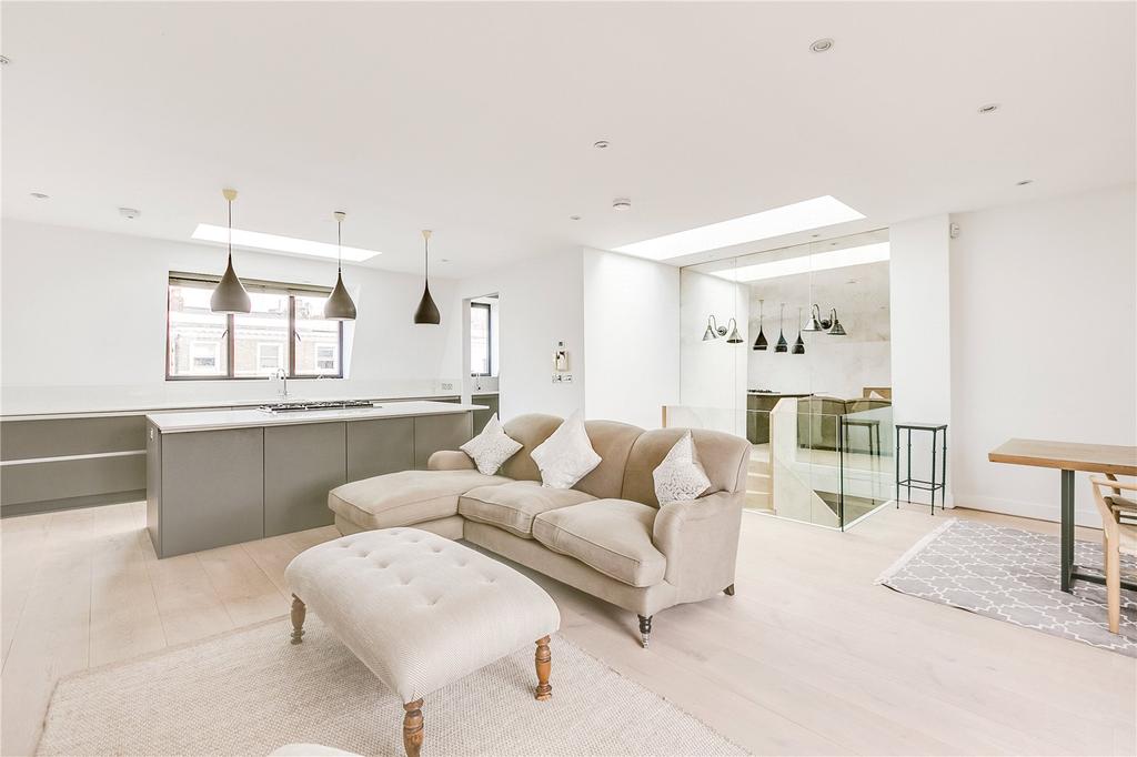 Elsham Road, Holland Park, London 3 bed maisonette - £8,667 pcm (£2,000 pw)