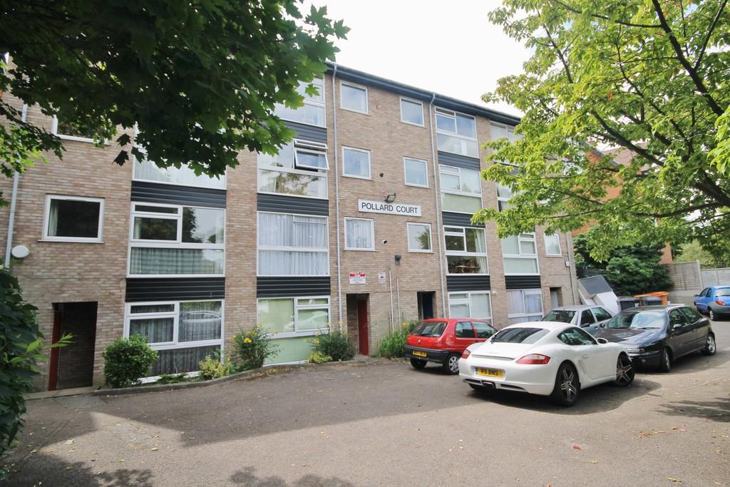 Pollard Court, Stoneygate, Leicester... Studio - £495 pcm (£114 pw)