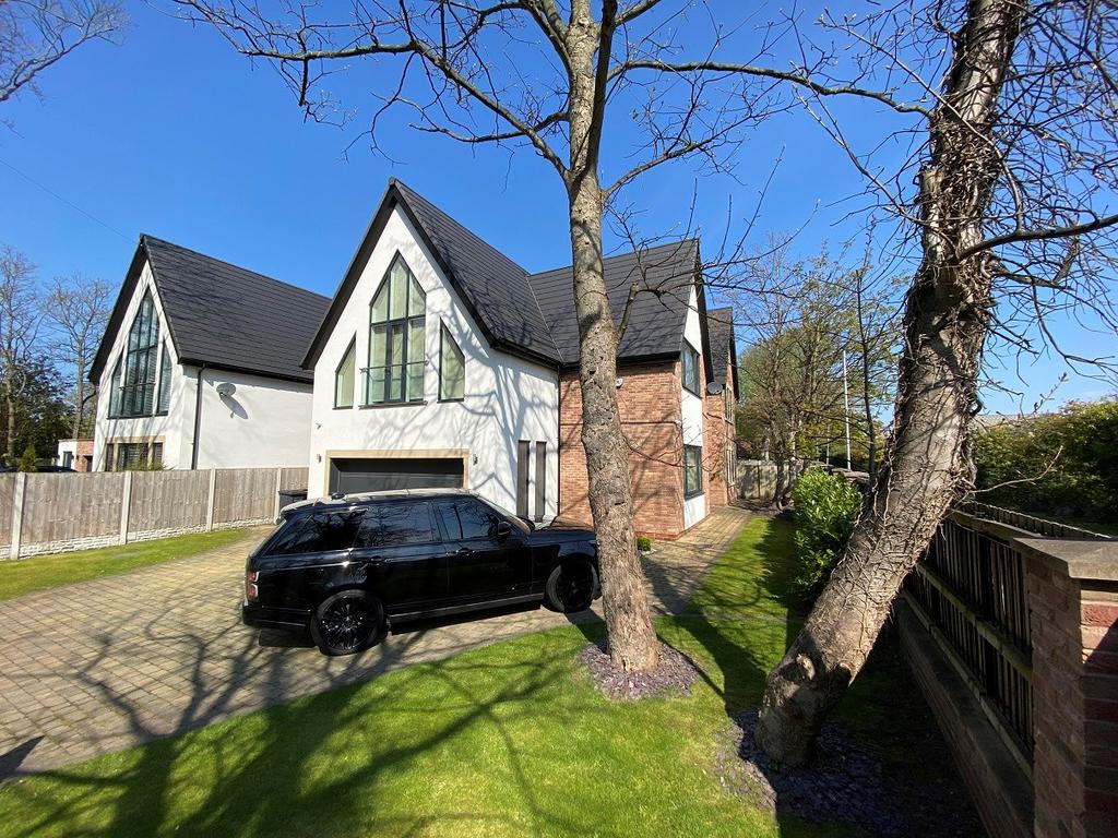 Victoria Road, Formby, Liverpool, L37 4 bed detached house - £1,095,000
