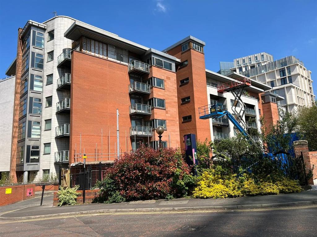 Castlegate, Chester Road, Manchester 1 bed flat - £950 pcm (£219 pw)