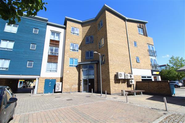 Quayside Drive, Colchester, Essex, CO2 2 bed apartment - £159,950