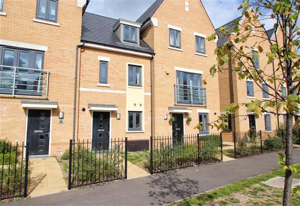 Roberts Road, Colchester, Essex, CO2 3 bed house - £265,000