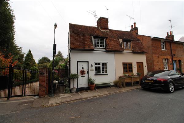 Spring Lane, Lexden, Colchester, Essex, CO3 1 bed house - £165,000