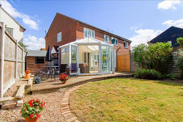 Meadow Grass Close Stanway 2 Bed End Of Terrace House £235 000