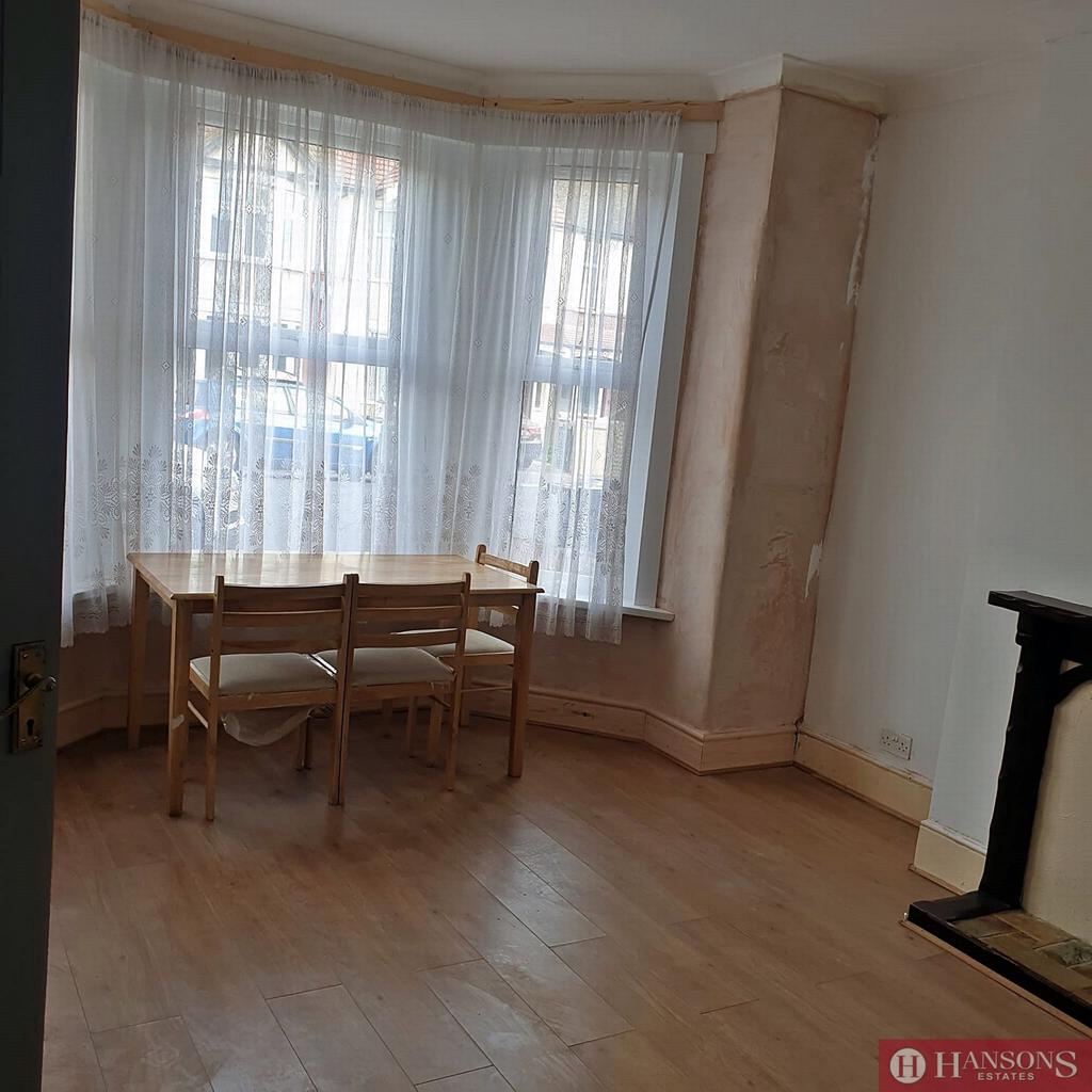 Vernon Road, Seven Kings, IG3 1 bed flat - £1,175 pcm (£271 pw)