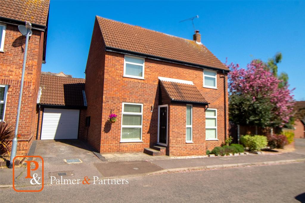 Stonecrop, Braiswick, Colchester... 3 bed detached house - £450,000