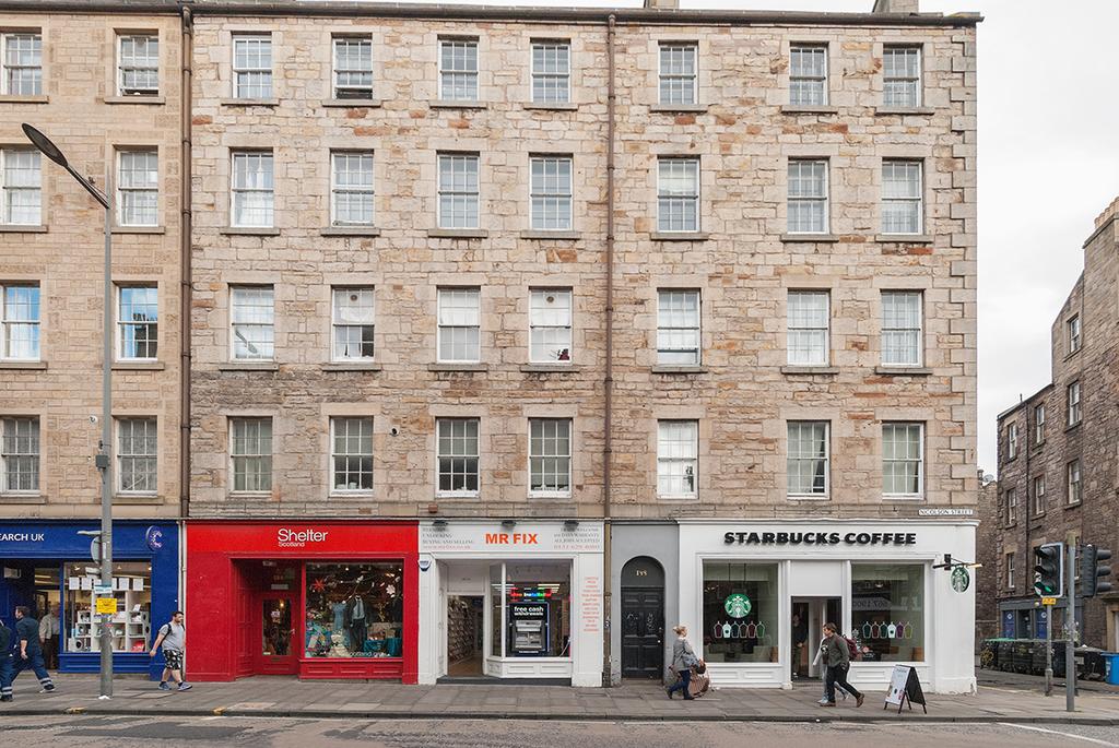 Nicolson Street Edinburgh EH8 9EH... 4 bed flat - £2,556 pcm (£590 pw)