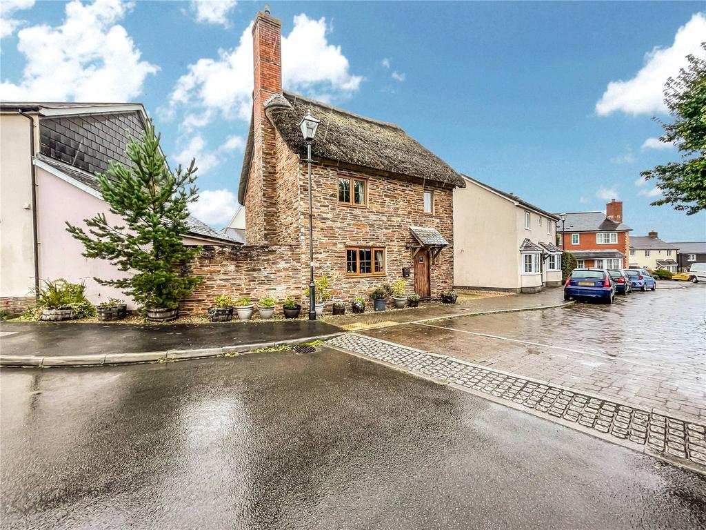 Bow, Crediton 3 bed detached house - £270,000