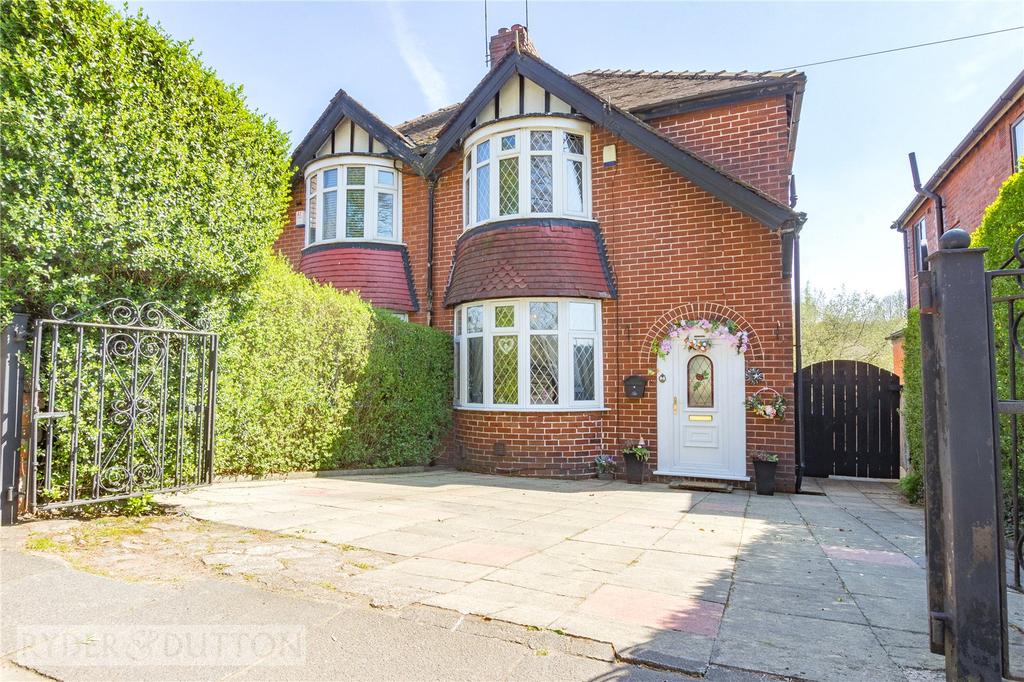 Manchester Old Road, Rhodes, Middleton, Manchester, M24 3 bed semi ...