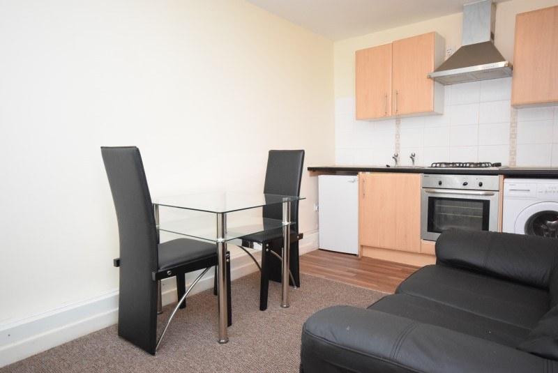 Langworthy Road, Salford, M6 5PP 1 bed apartment - £600 pcm (£138 pw)
