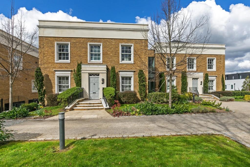 Connaught Square, Chilbolton Avenue... 3 bed penthouse - £995,000