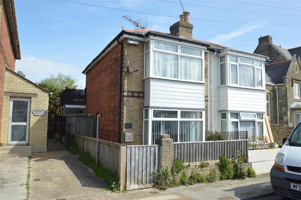 CENTRAL RYDE 3 bed semi-detached house - £215,000