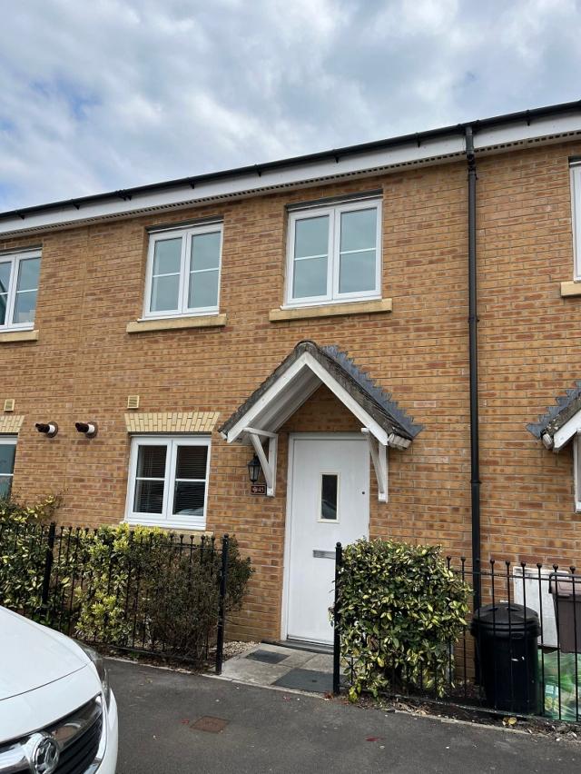 45 Ffordd Watkins, Birchgrove, SA7 0HP 3 bed house - £850 pcm (£196 pw)